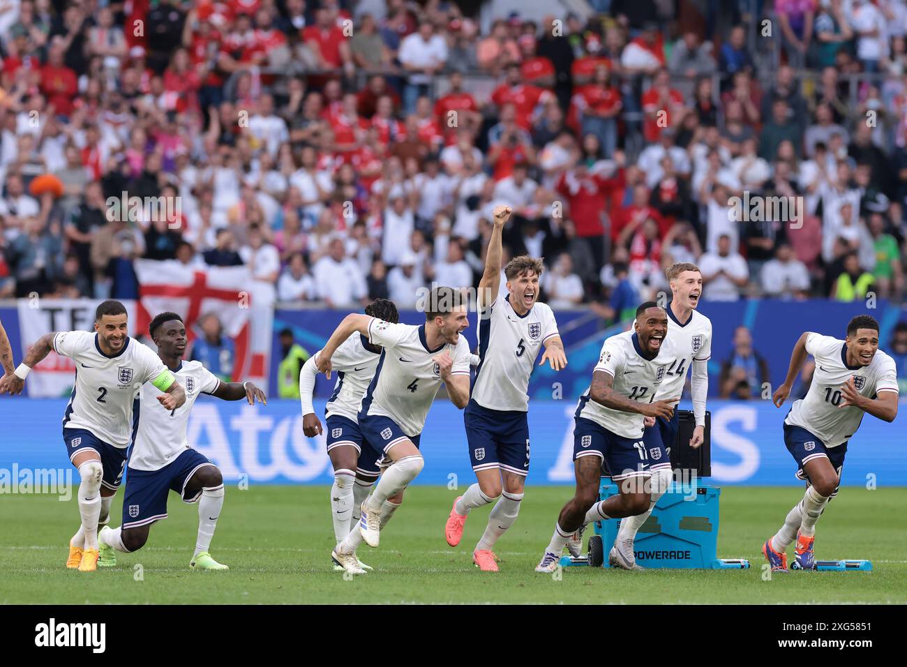 Dusseldorf, Germany. 6th July, 2024. Kyle Walker, Bukayo Saka, Eberechi ...