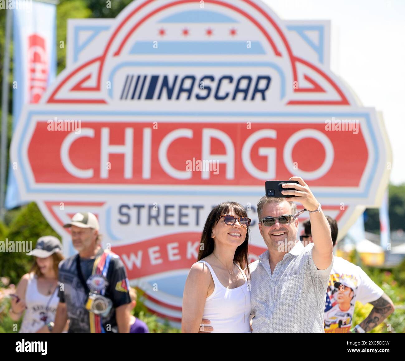 Chicago, United States. 06th July, 2024. A couple take a selfie in ...