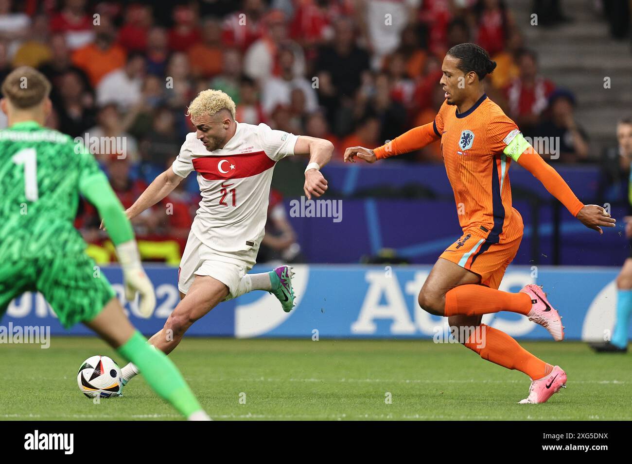 Berlin, Germany. 6th July 2024. Bars Alper Ylmaz (Turkiye)Virgil van ...