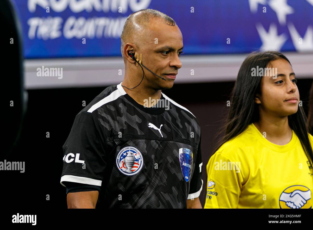 ARLINGTON, TEXAS - JUNE 21: Referee Wilton Sampaio prior the CONMEBOL ...