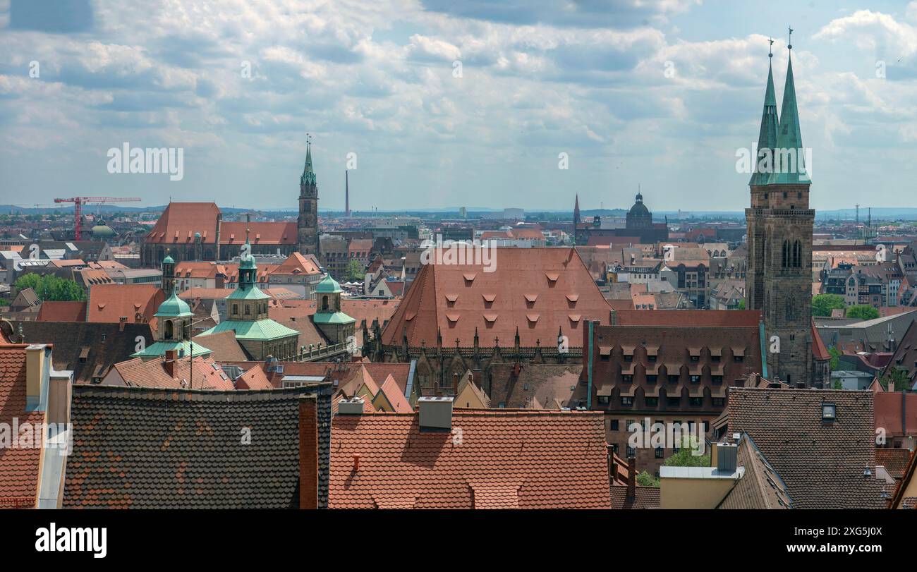 View of the old town centre of Nuremberg from the castle's castle keep ...