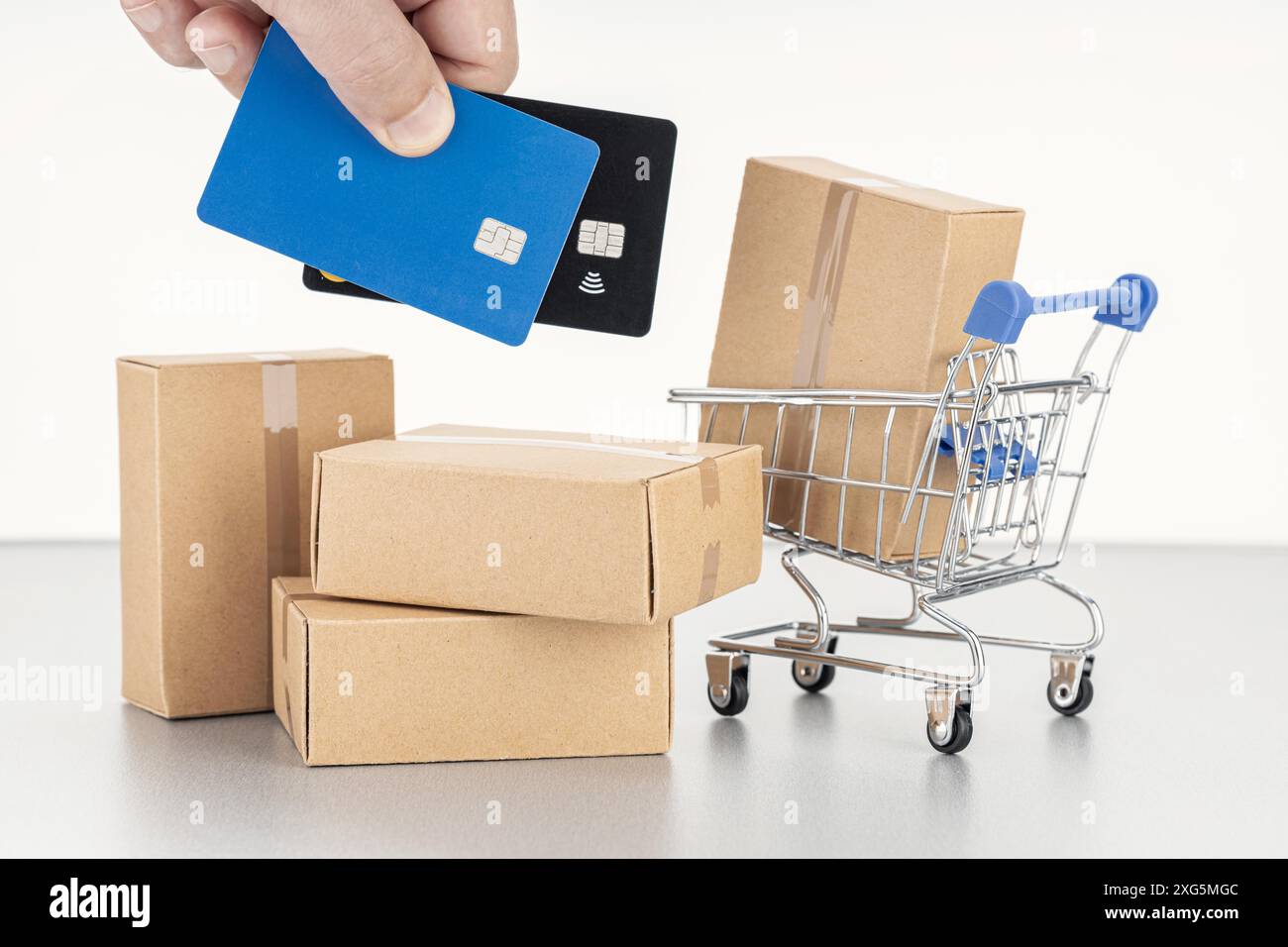 Hand human credit card hi-res stock photography and images - Alamy