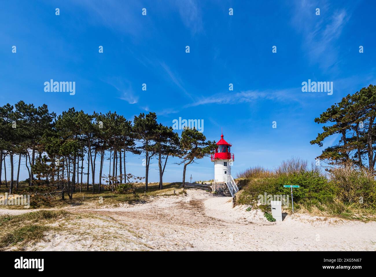 The Gellen lighthouse on the island of Hiddensee Stock Photo - Alamy