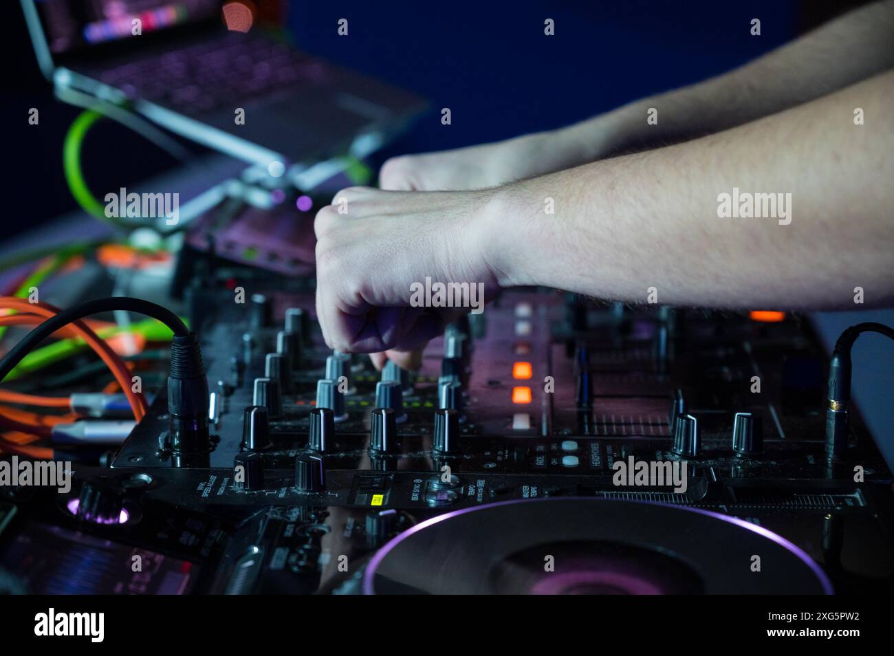 Dj controller desk with buttons hi-res stock photography and images - Alamy