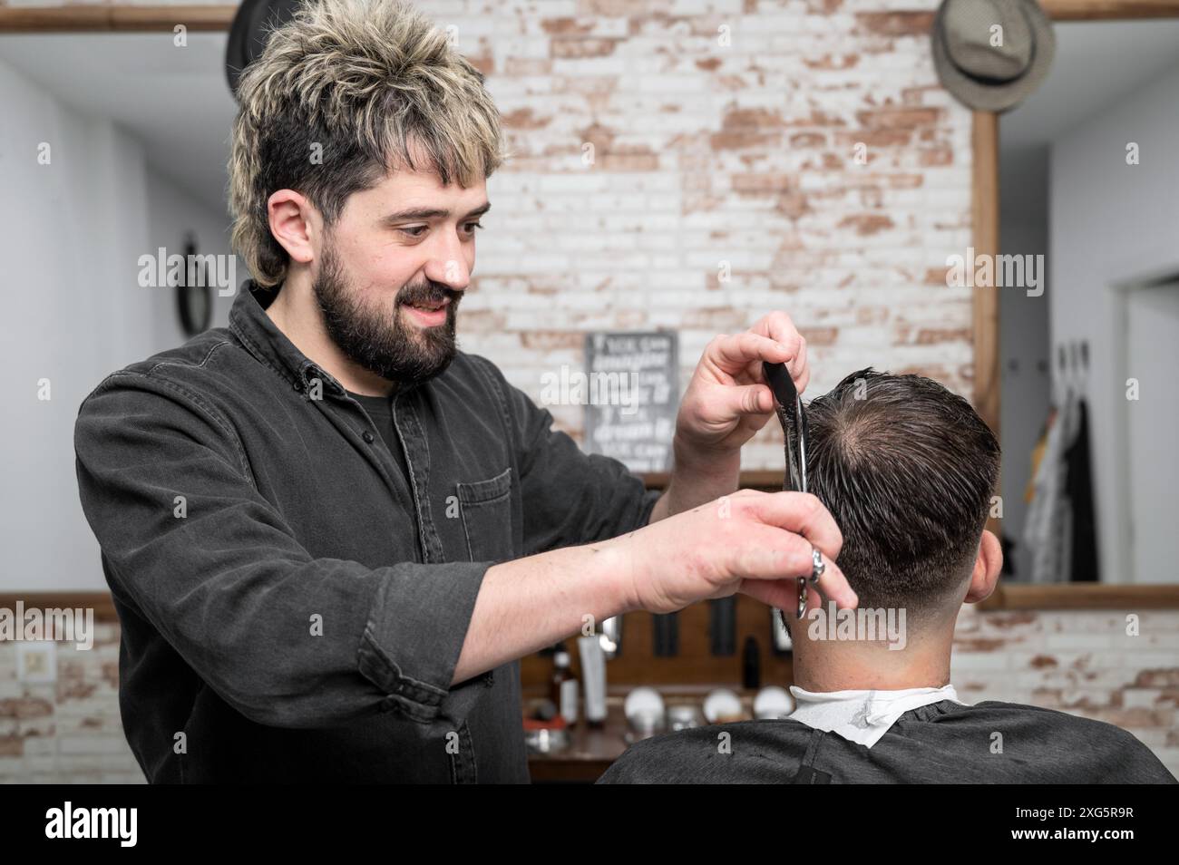 Barber work hi-res stock photography and images - Alamy