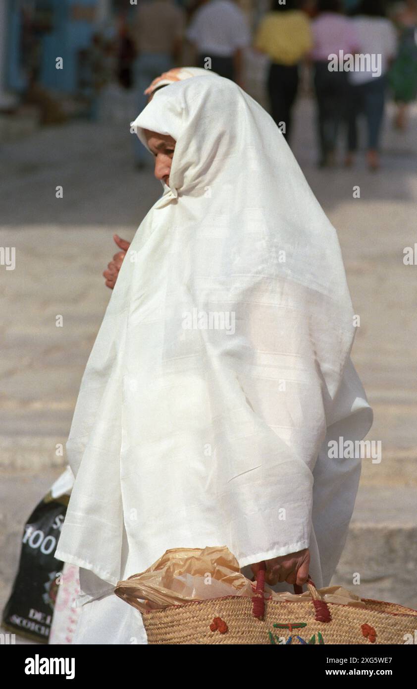 Haik hi-res stock photography and images - Alamy