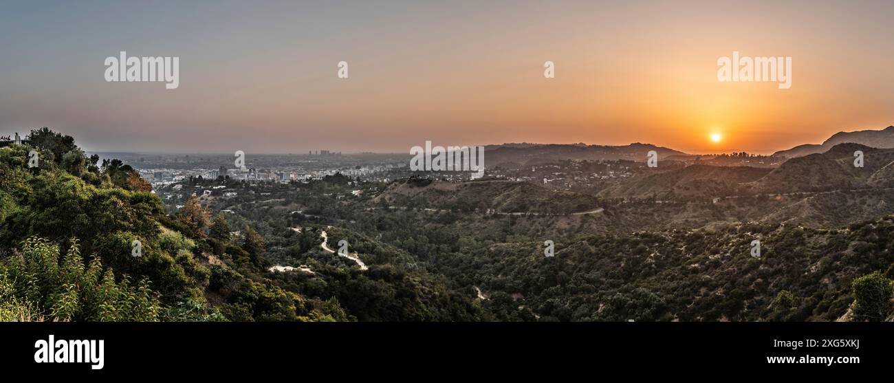 The griffith observatory sunset hi-res stock photography and images - Alamy