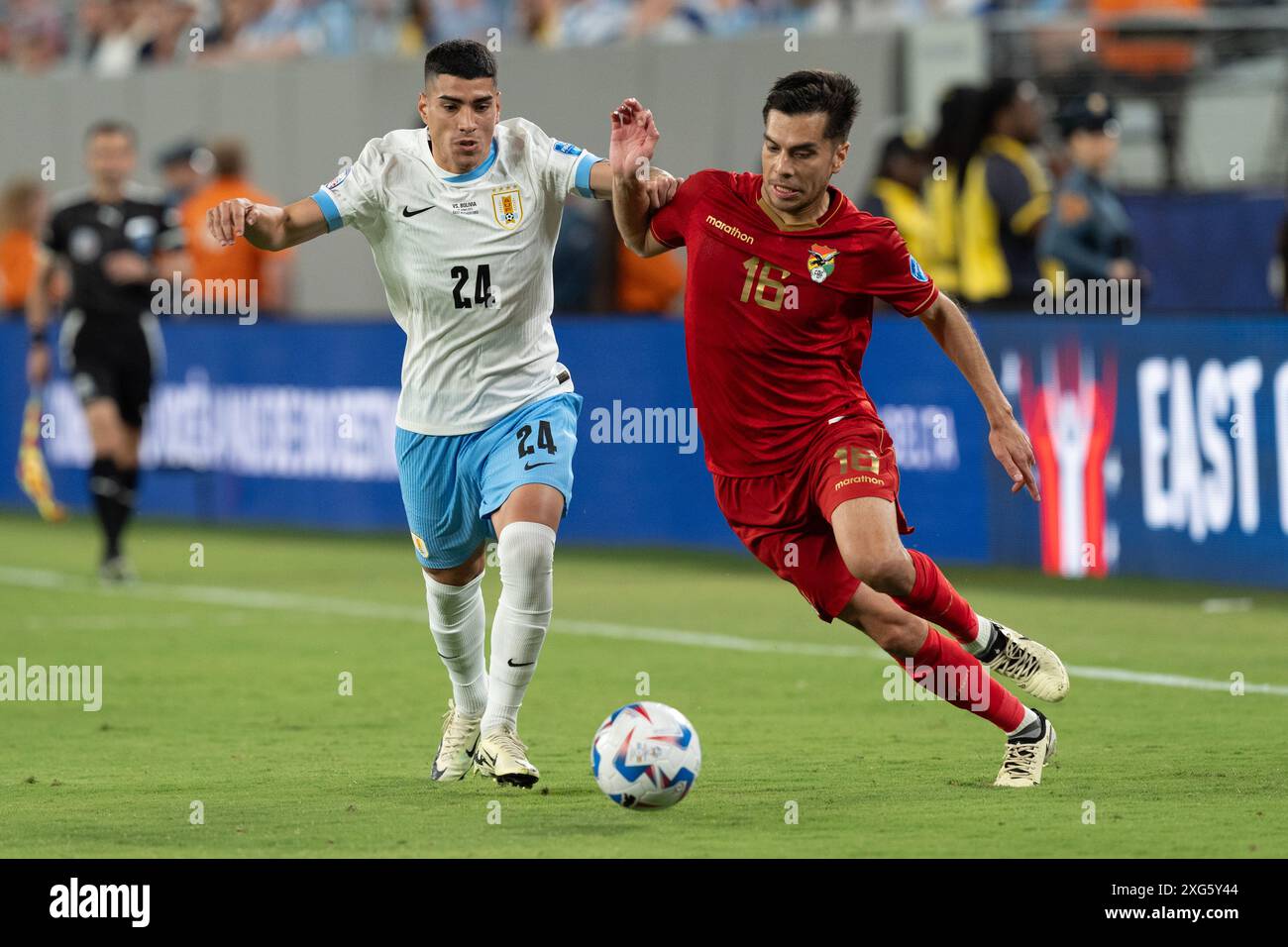 Boris Cespedes (16) of Bolivia controls ball during group stage game ...