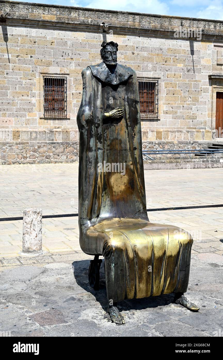 GUADALAJARA, JALISCO, MEXICO: Whimsical bronze sculptures by Alejandro ...