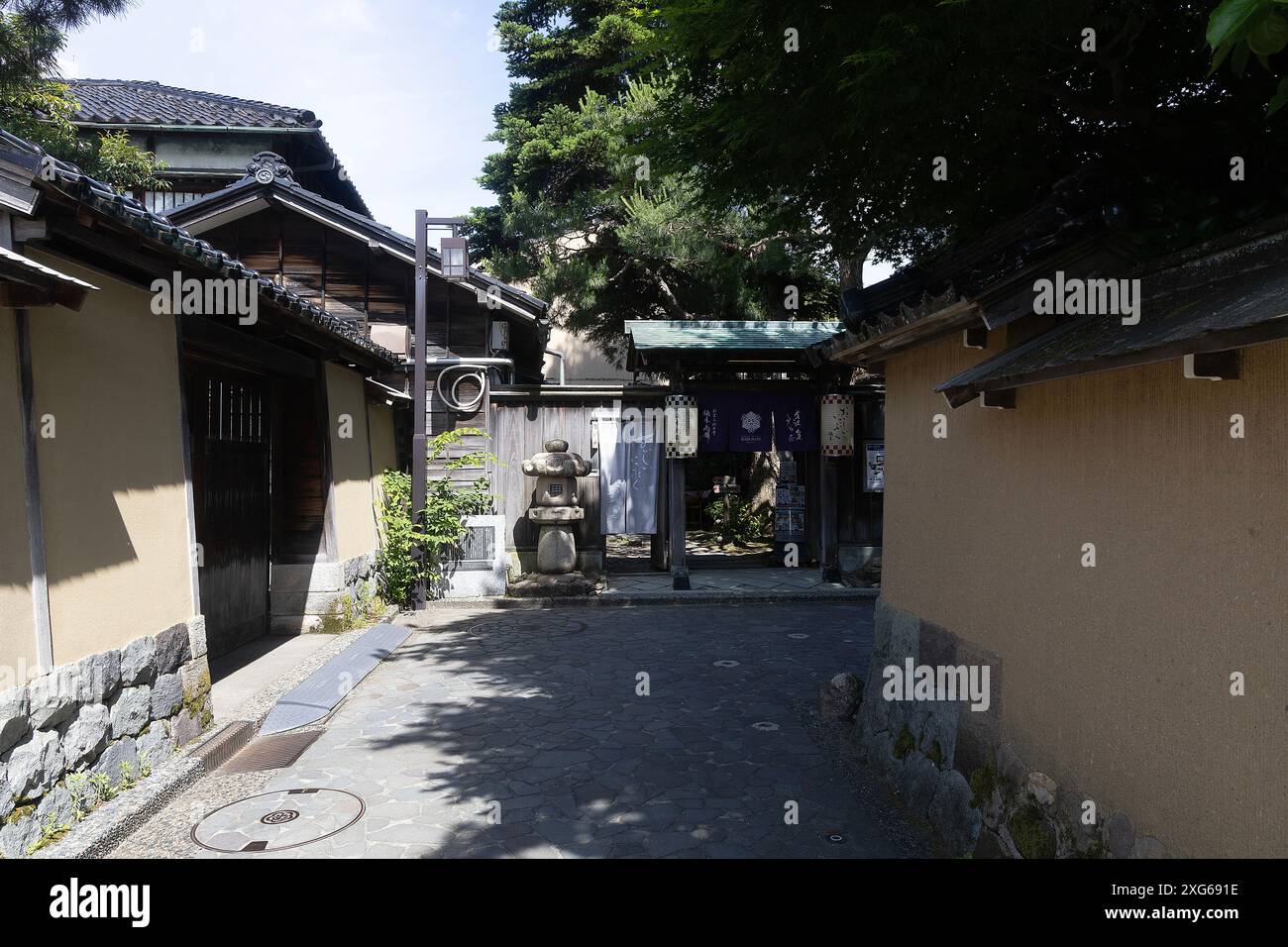 Nagamachi (長町) was a samurai district located at the foot of the former ...