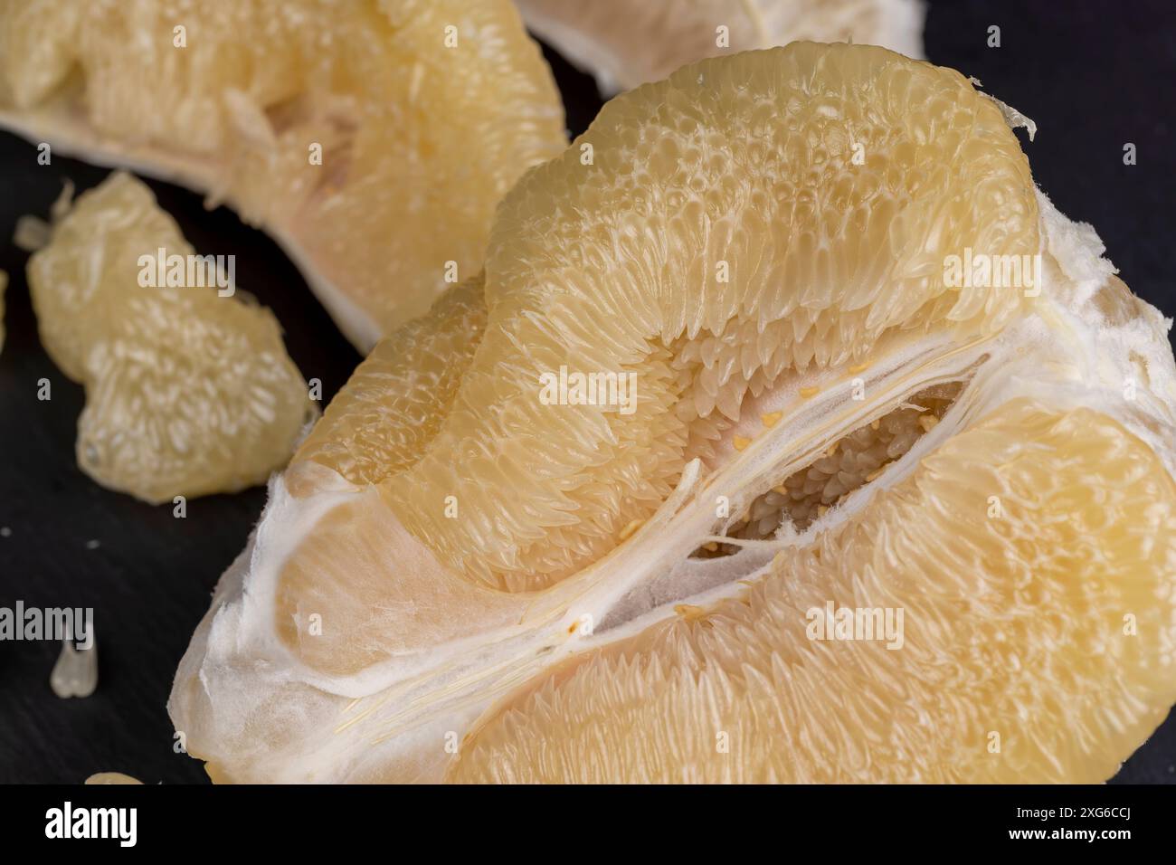 Plate peeled sliced pomelo hi-res stock photography and images - Alamy
