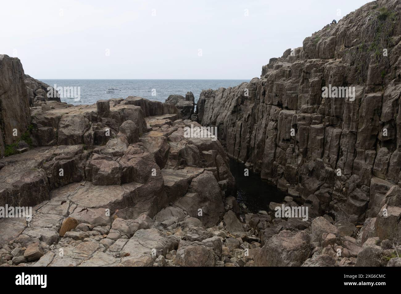 Tojinbo (東尋坊, Tōjinbō) is a one kilometer long stretch of rugged basalt ...