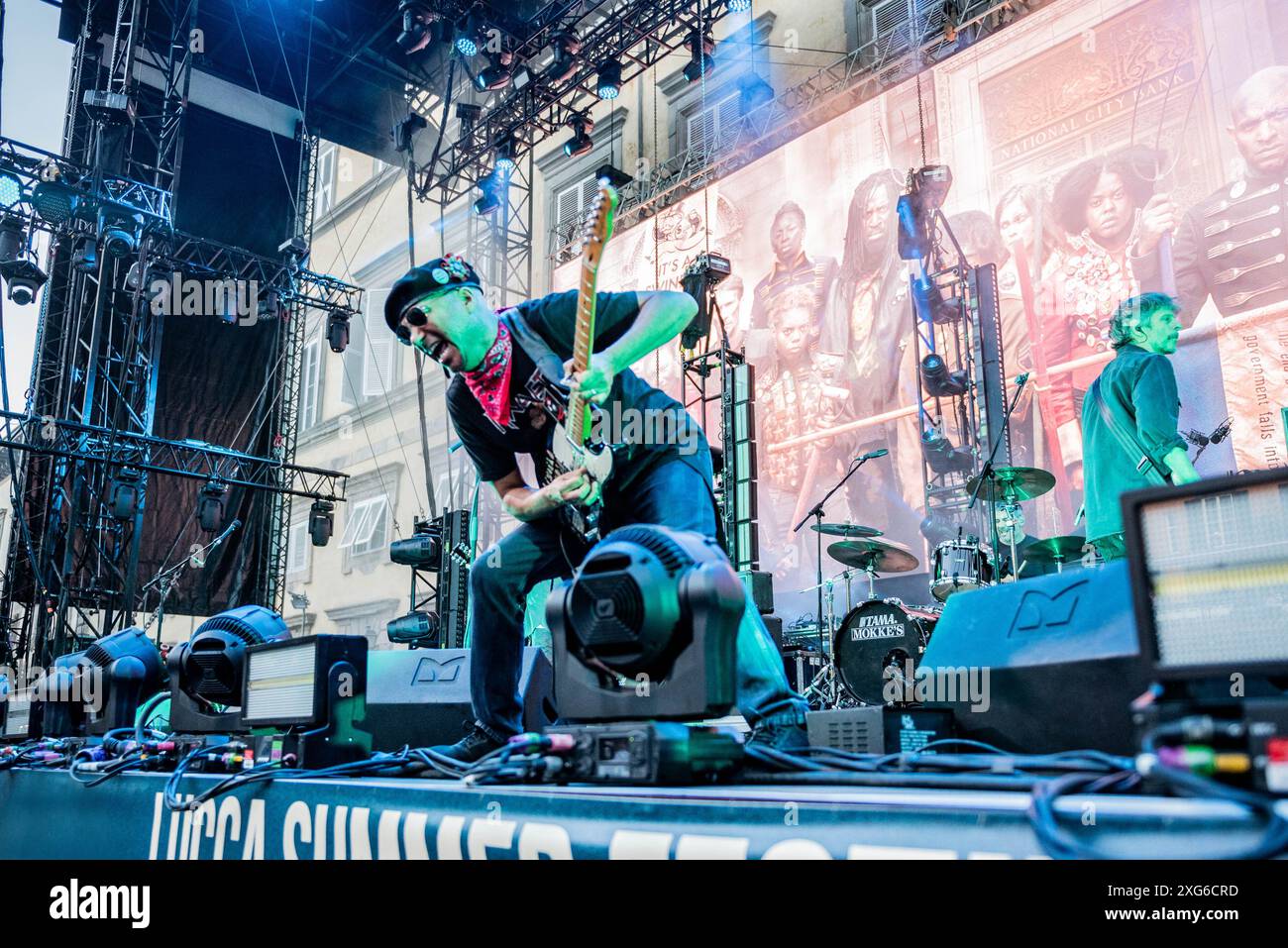 Tom morello singer hi-res stock photography and images - Alamy