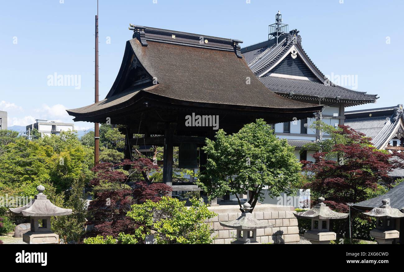 Nagano's Zenkoji Temple (善光寺, Zenkōji) is one of the most important and ...