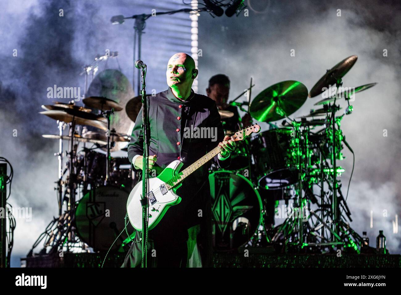 Music Concert - The Smashing Pumpkins - The World Is a Vampire Europe ...