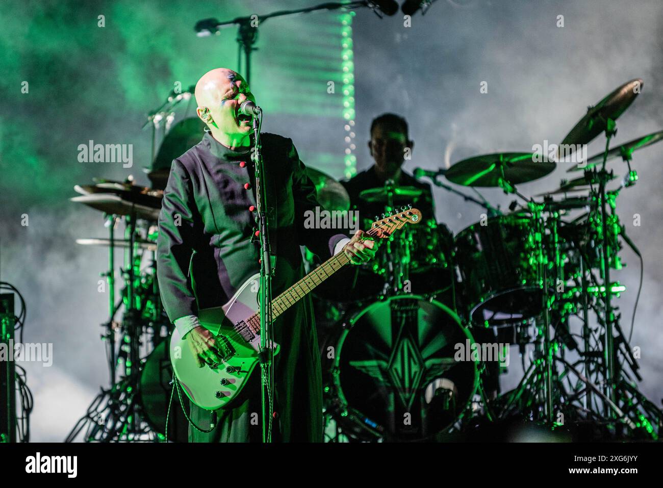 Music Concert - The Smashing Pumpkins - The World Is a Vampire Europe ...