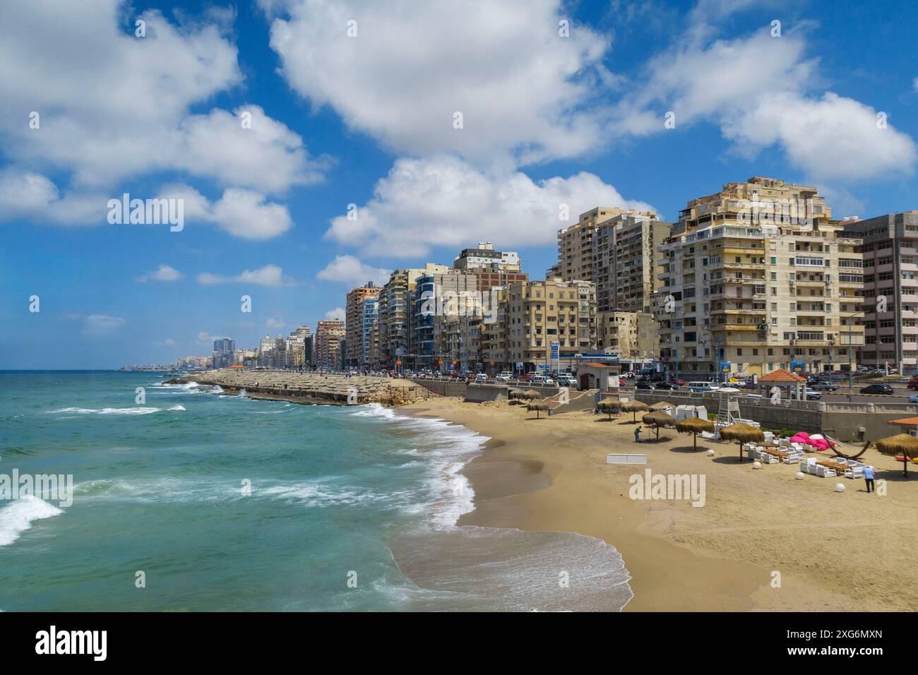 Oceanfront high rise buildings hi-res stock photography and images - Alamy