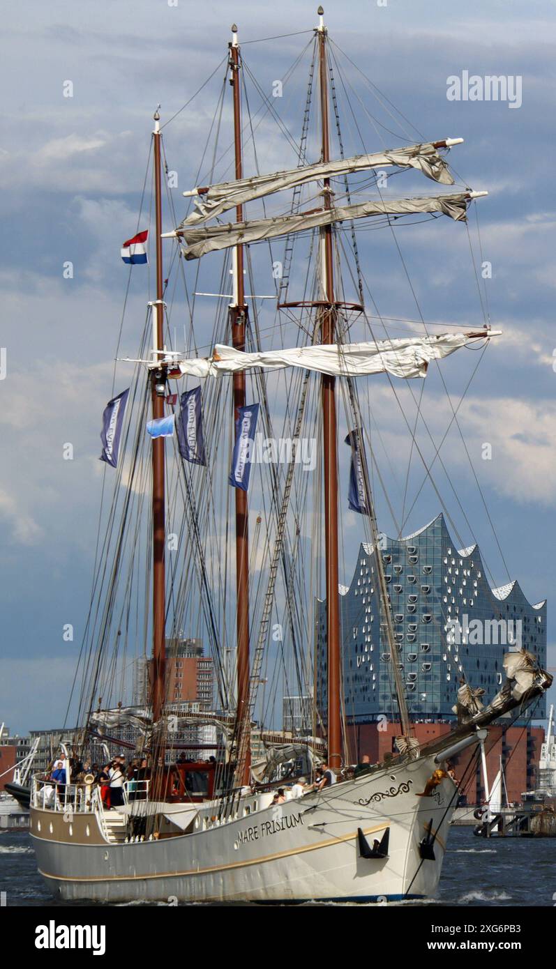 Windjammer Mare Frisium im Hamburger Hafen. *** Windjammer Mare Frisium ...