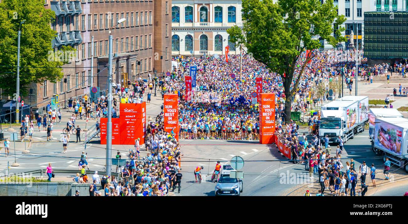 Aerial View of Marathon Runners and Spectators in Riga, Latvia Stock ...