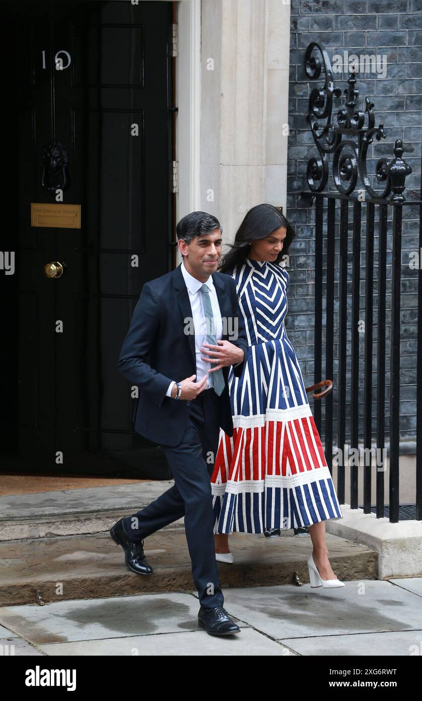 Outgoing Conservative Prime Minister Rishi Sunak and his wife Akshata Murty leave number10 ...