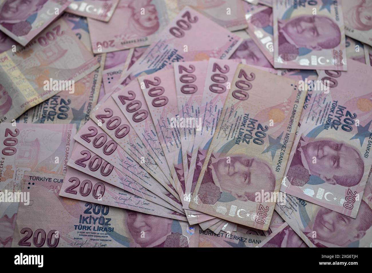 Gaziveren, Cyprus 01/27/2024 - a pack of 200 Turkish lira bills 8 Stock ...
