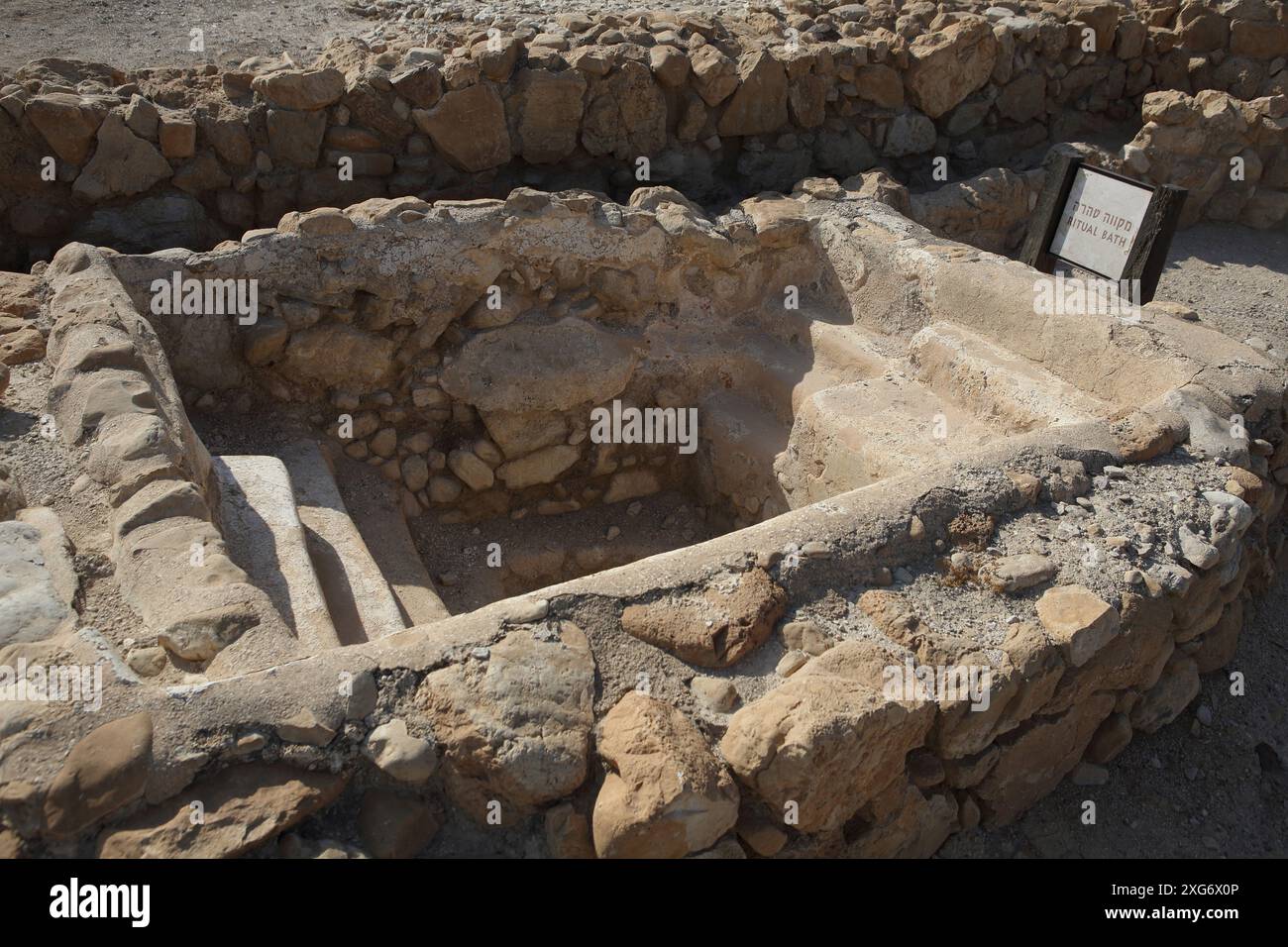 Worshipping the dead hi-res stock photography and images - Alamy