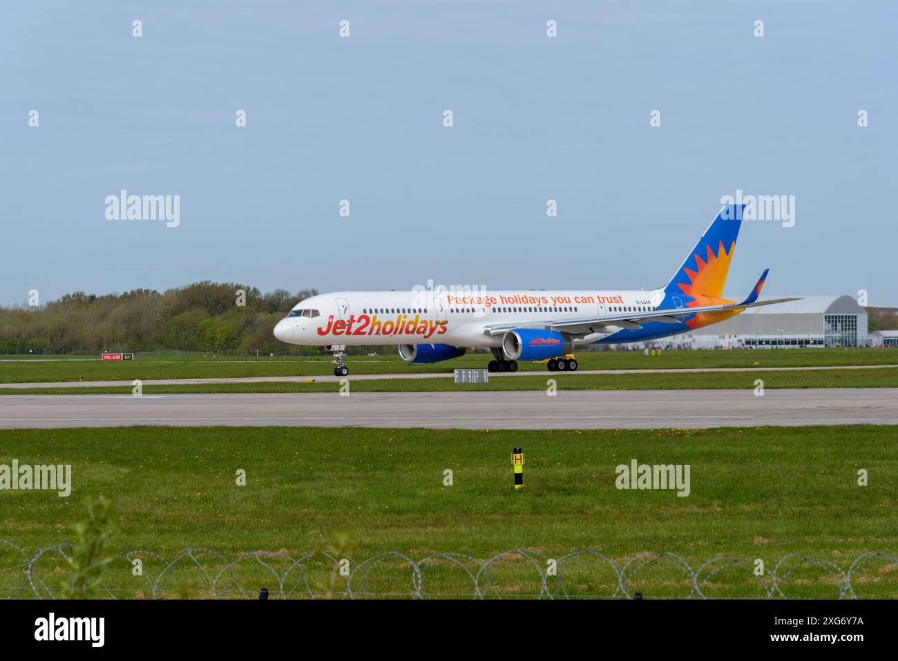 Jet2 Boeing 757 at Manchester Airport Stock Photo - Alamy