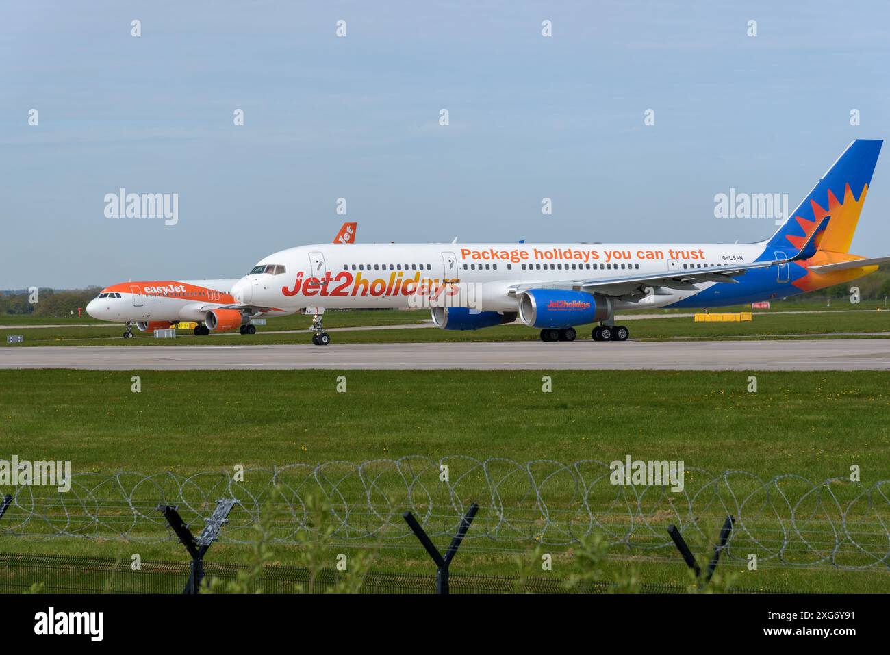 Jet2 Boeing 757 at Manchester Airport Stock Photo - Alamy