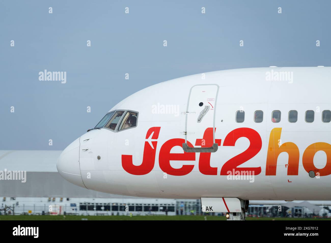 Jet 2 Boeing 757 G-LSAK at Manchester airport Stock Photo - Alamy