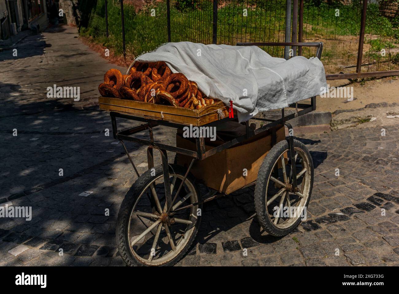 Stall simit bread in hi-res stock photography and images - Alamy