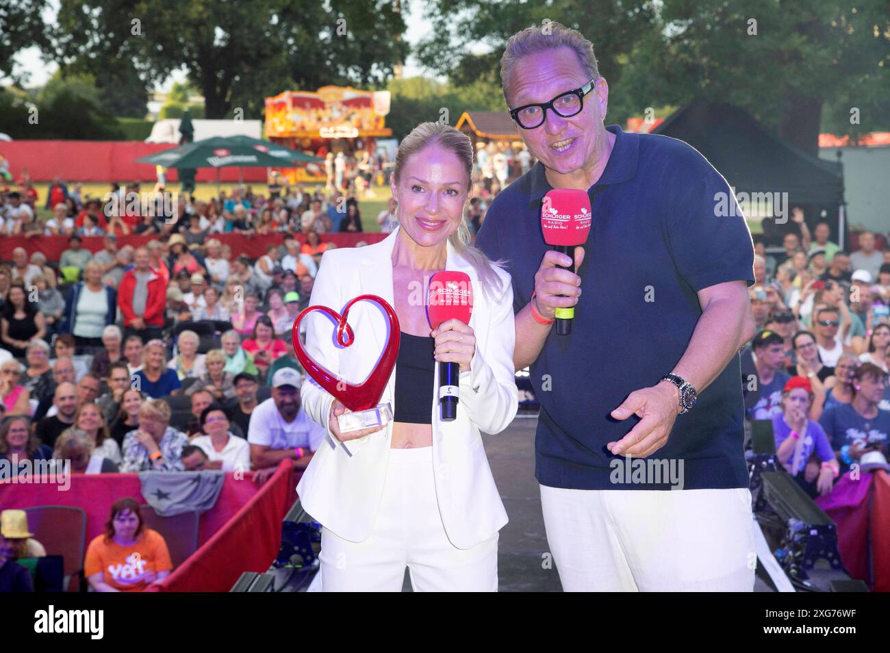 Michelle und Oliver Dunk beim SchlagerHammer 2024 im Schlosspark ...
