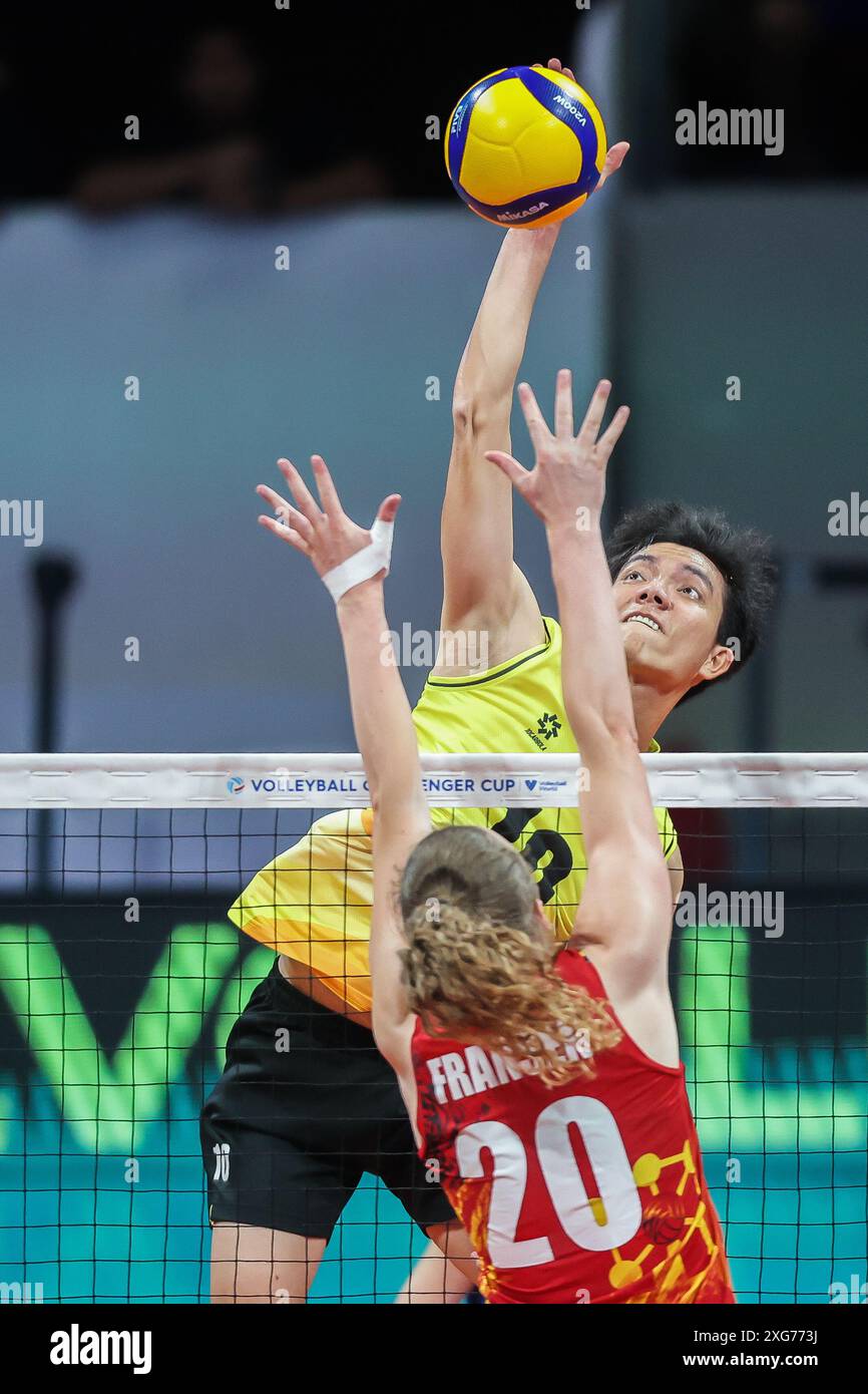 Manila, Philippines. 7th July, 2024. Nguyen Thi Bich Tuyen (Back) of ...