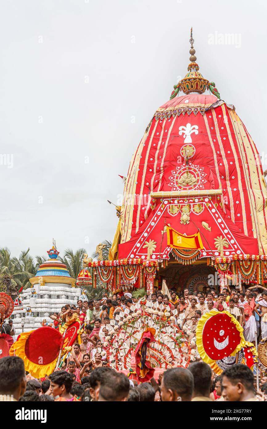 07 24 2007 Lord Jagannath’s Chariot Nandighosha Largest among all ...