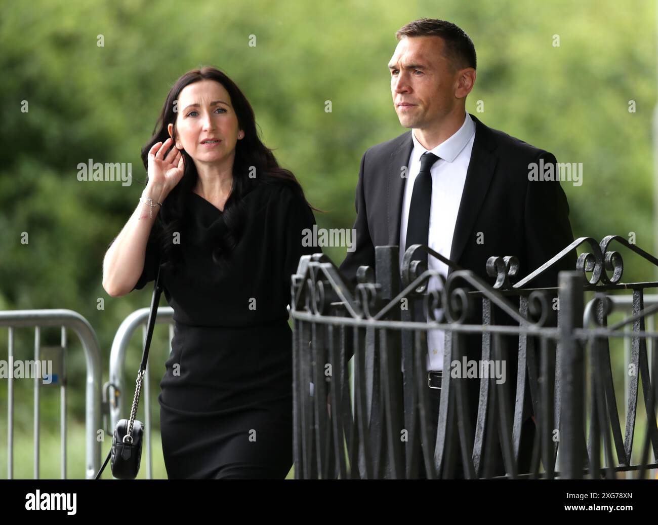 Jayne Sinfield and Kevin Sinfield arrive at Pontefract Crematorium ...