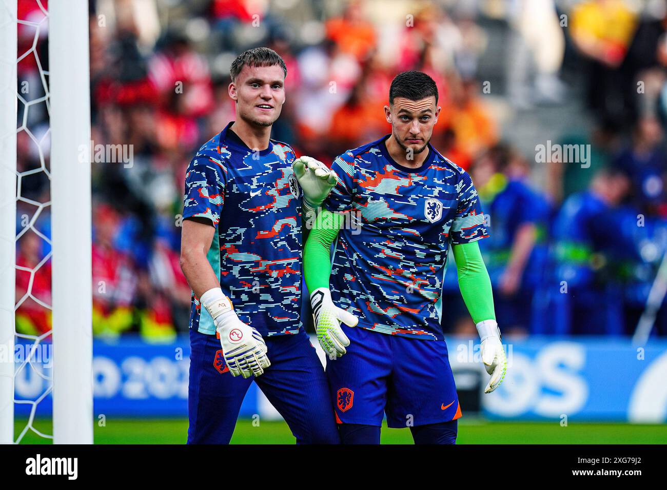 Bart Verbruggen (Niederlande, #01) und Justin Bijlow (Niederlande, #13 ...