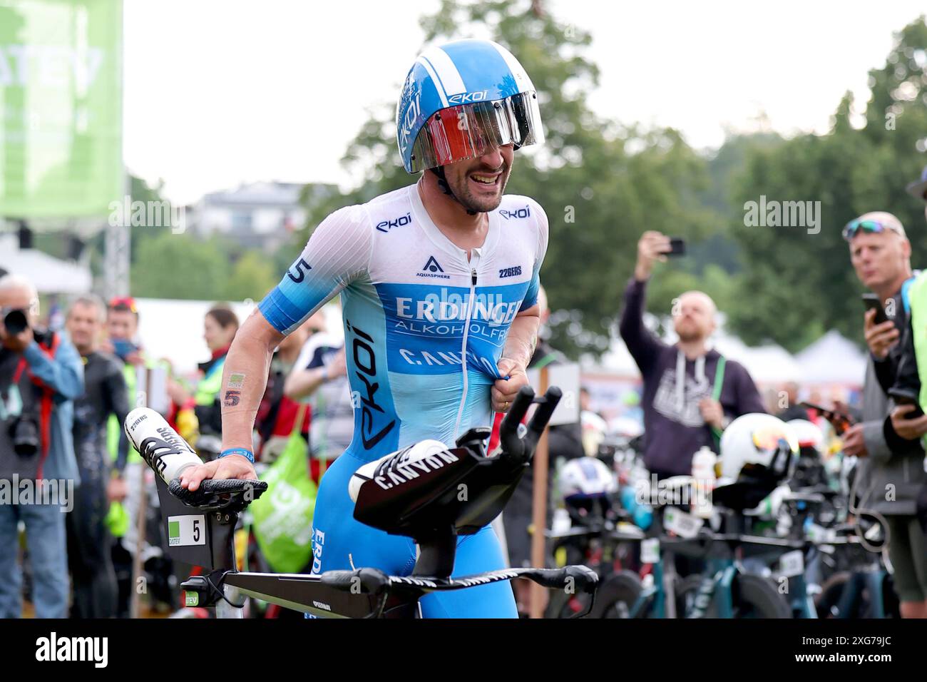 07 July 2024, Bavaria, Roth: Triathlon: Challenge Roth. Patrick Lange ...
