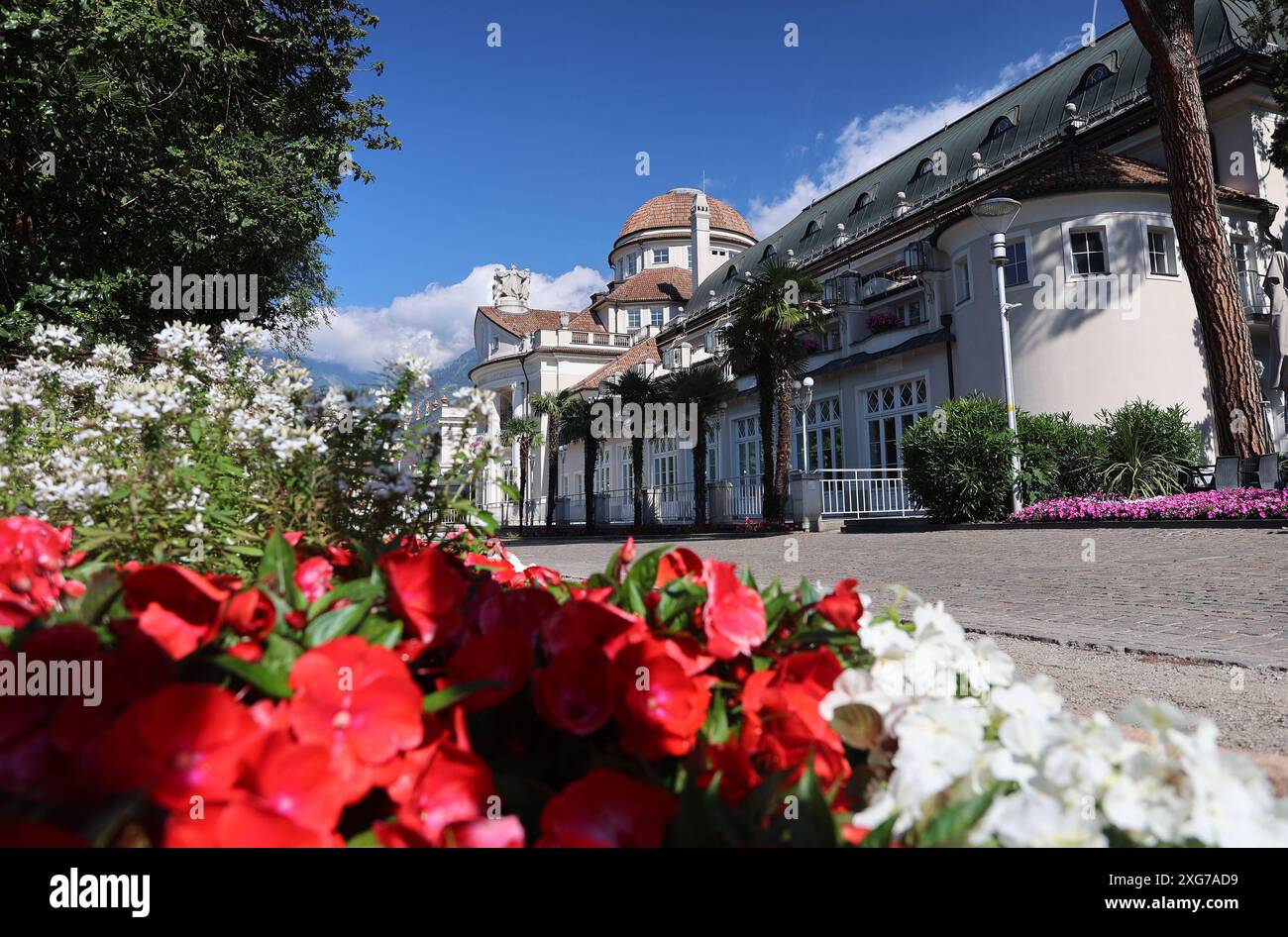 Wahrzeichen der kurstadt meran hi-res stock photography and images - Alamy