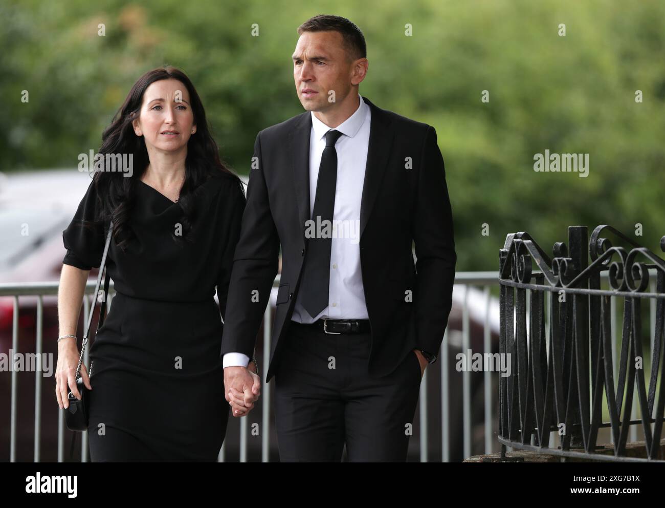 Jayne Sinfield and Kevin Sinfield arrive at Pontefract Crematorium ...