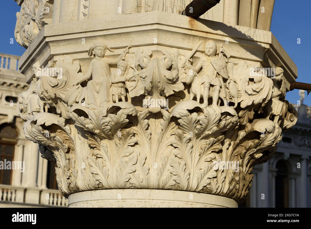 Stone capital carving motifs hi-res stock photography and images - Alamy