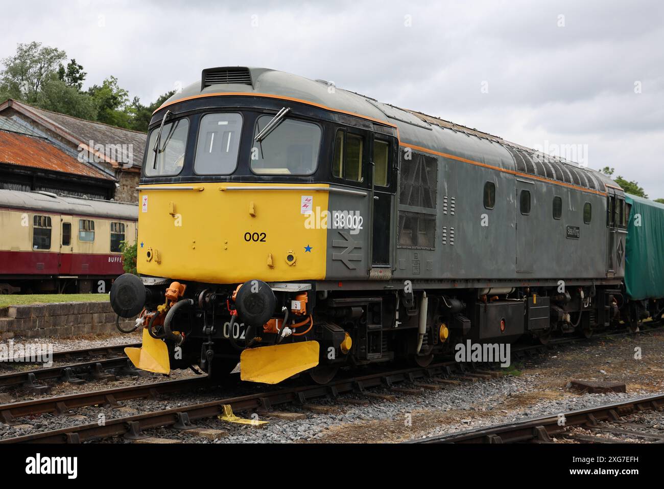 Class 33 locomotive on the South Devon Railway Stock Photo - Alamy