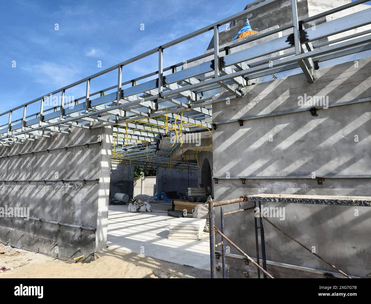 Metal engineering structure on a construction site Stock Photo - Alamy