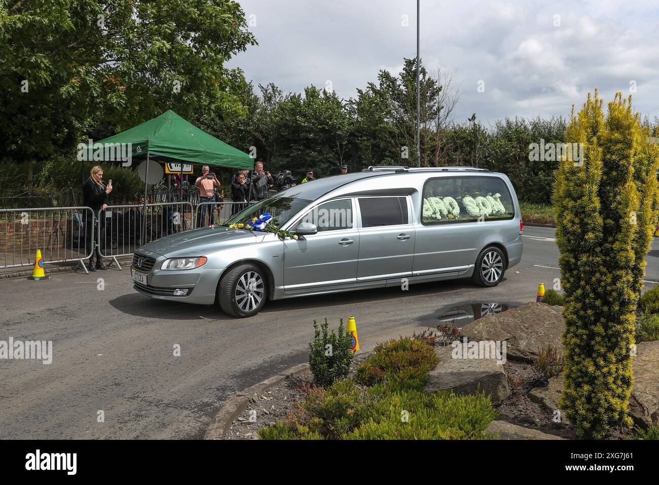 Rob Burrow CBE makes his final journey as his funeral car enters ...