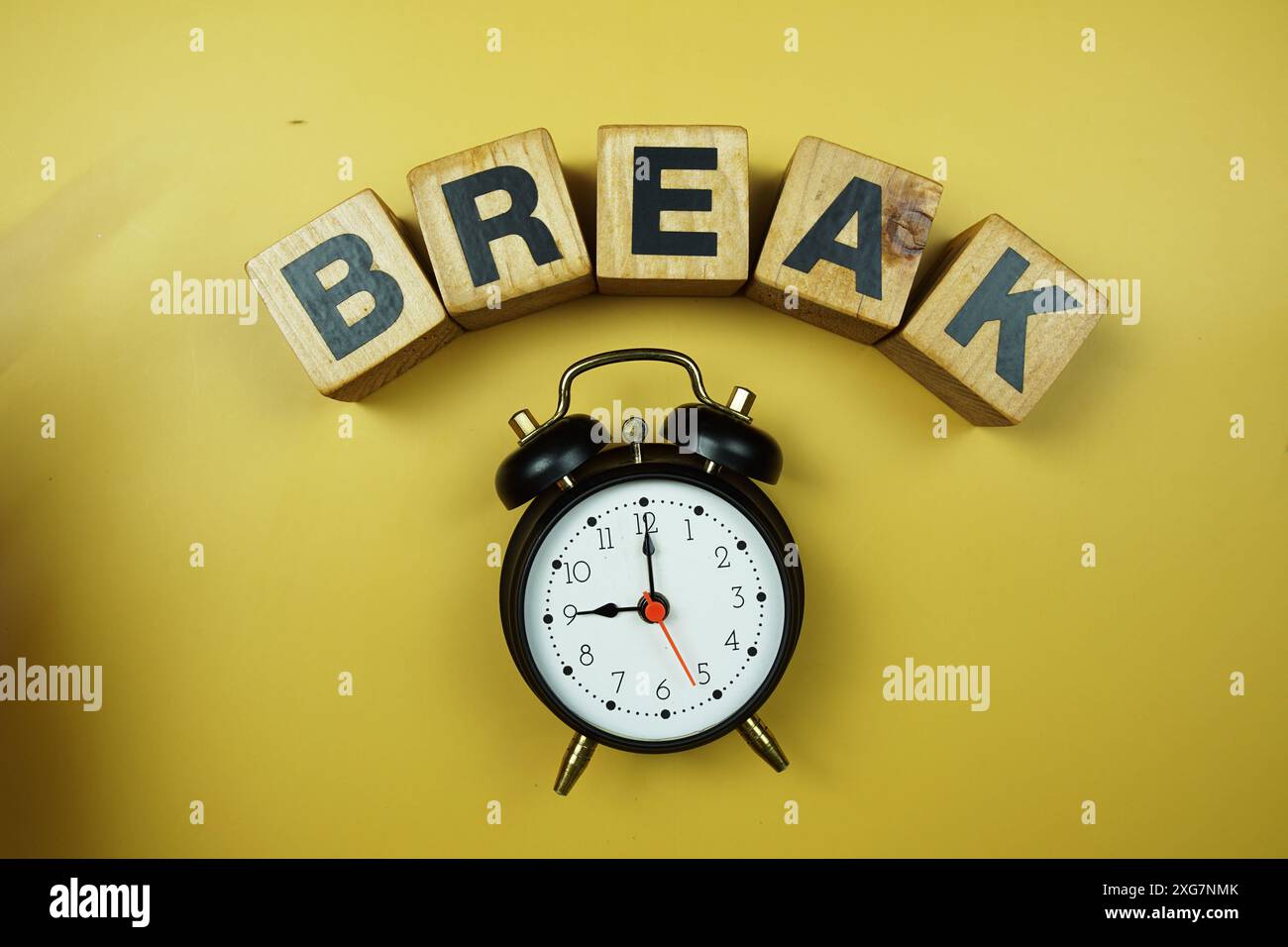 Word break top view hi-res stock photography and images - Alamy