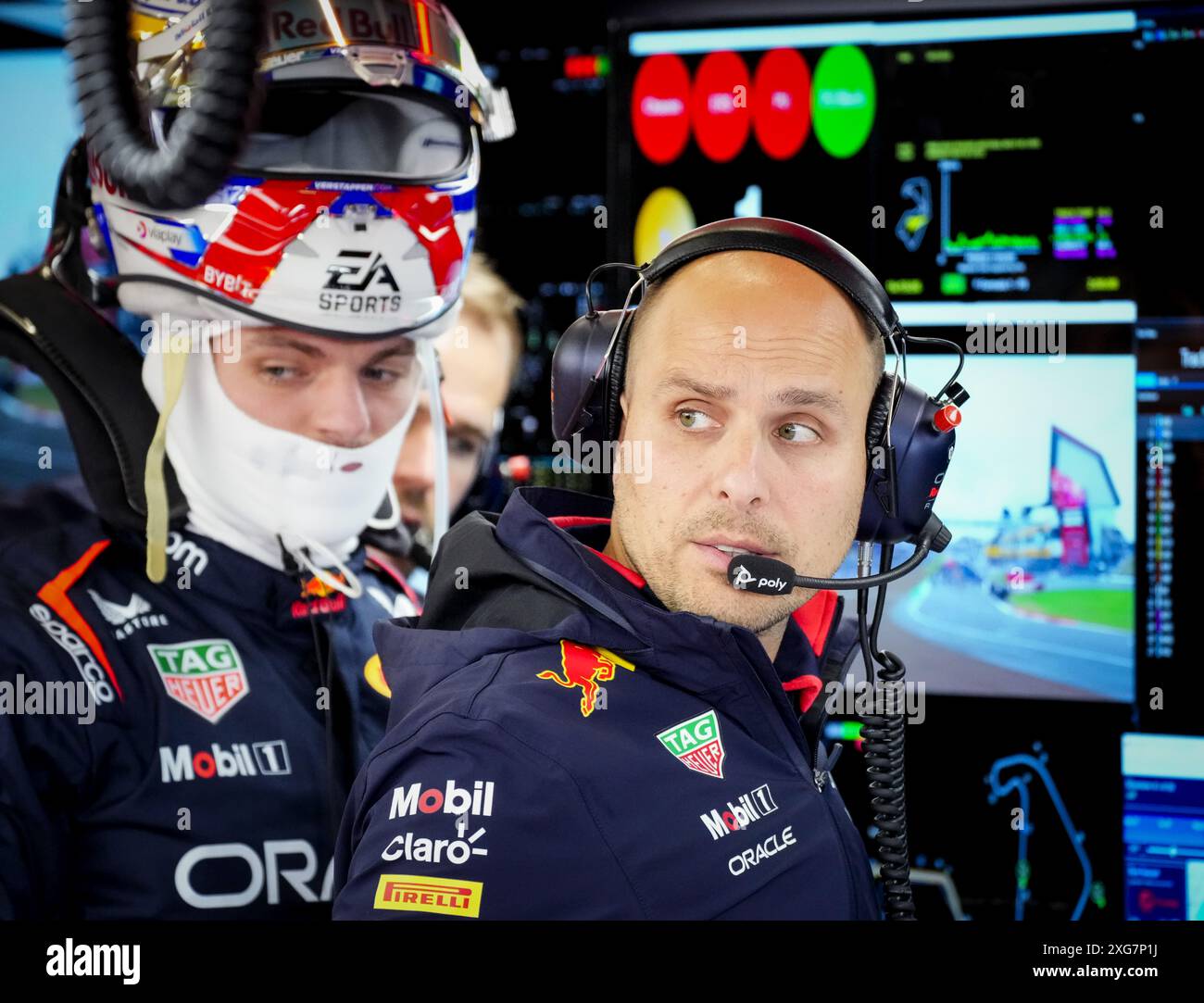 SILVERSTONE - Max Verstappen (Red Bull Racing) and his engineer Gianpiero Lambiase prior to the ...