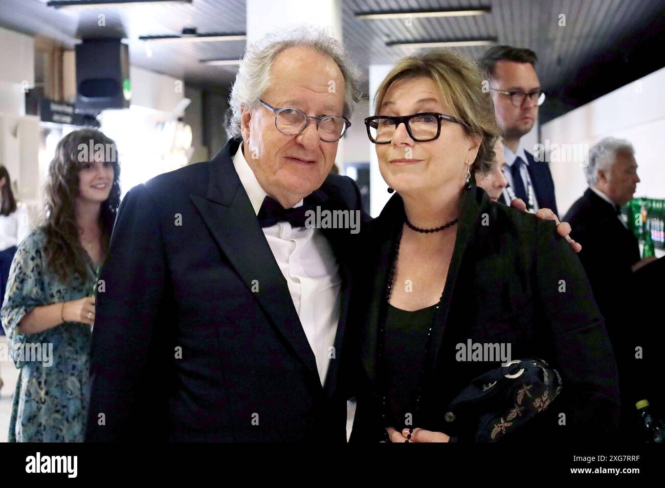 Geoffrey Rush mit Ehefrau Jane Menelaus bei der Closing Ceremony auf ...