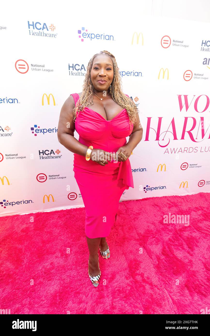 Honoree Bevy Smith on the red carpet at the National Urban League ...