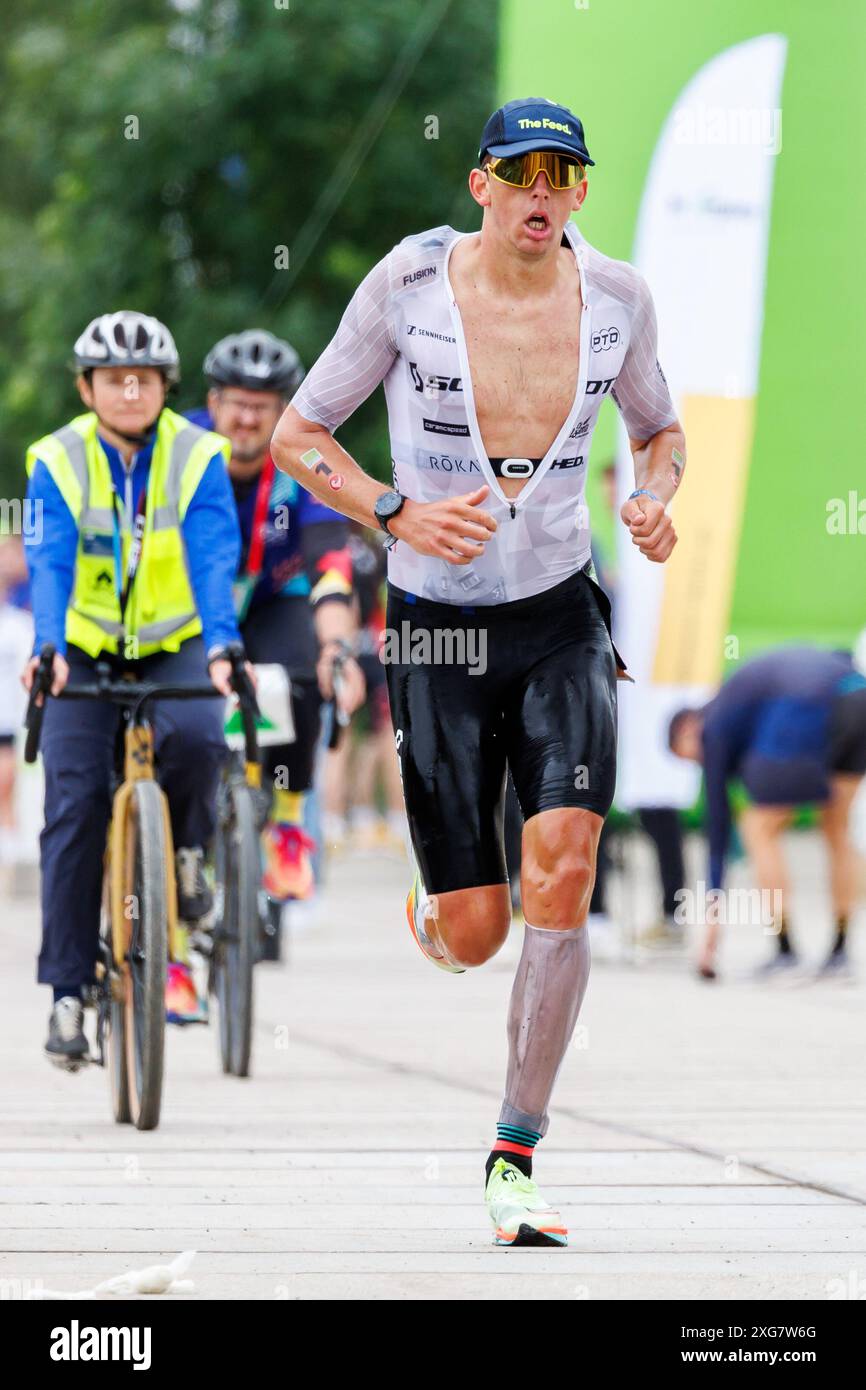 07 July 2024, Bavaria, Roth: Triathlon: Challenge Roth. Magnus Ditlev ...