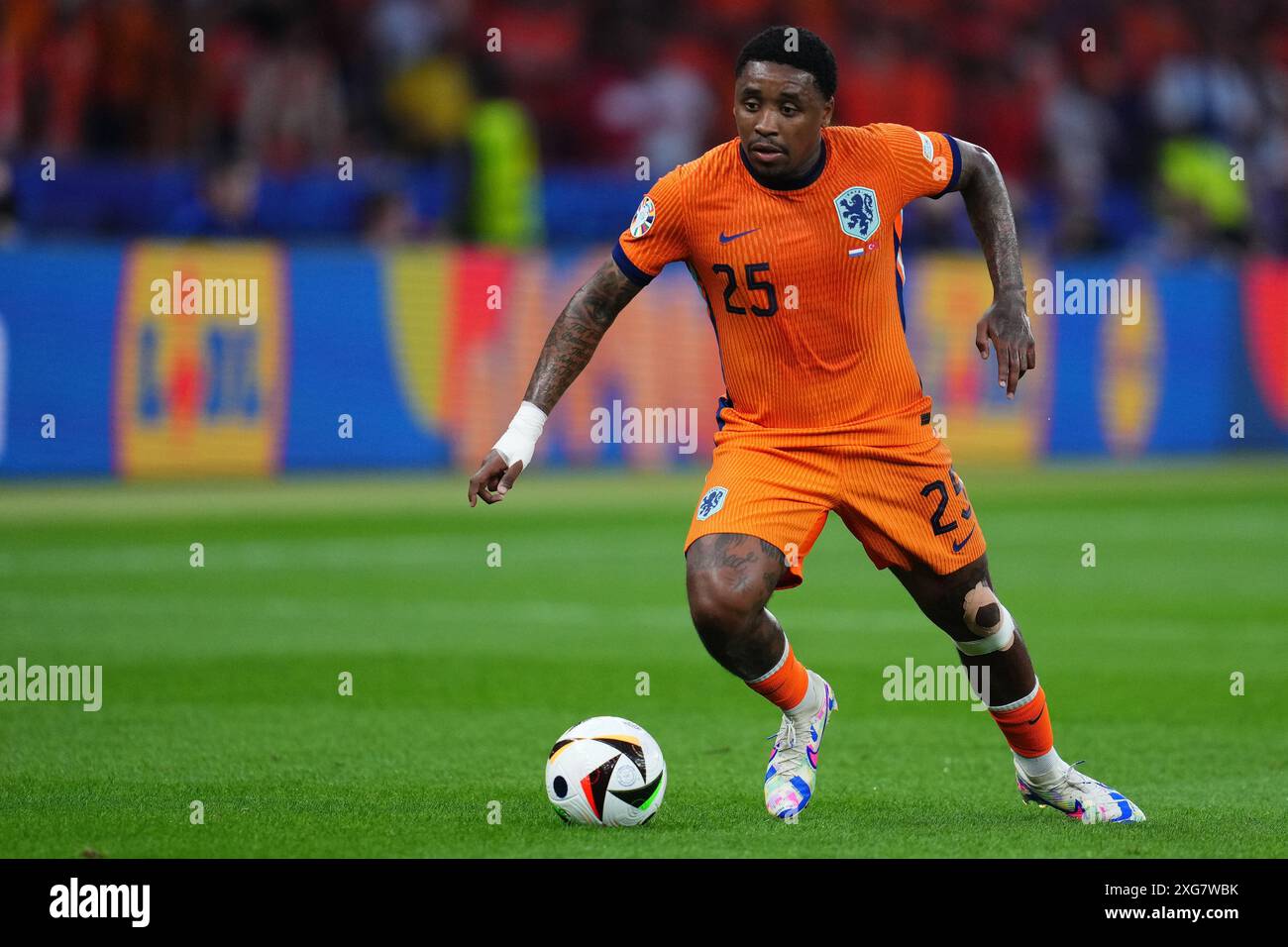 Steven Bergwijn of Netherlands during the UEFA Euro 2024 match between ...