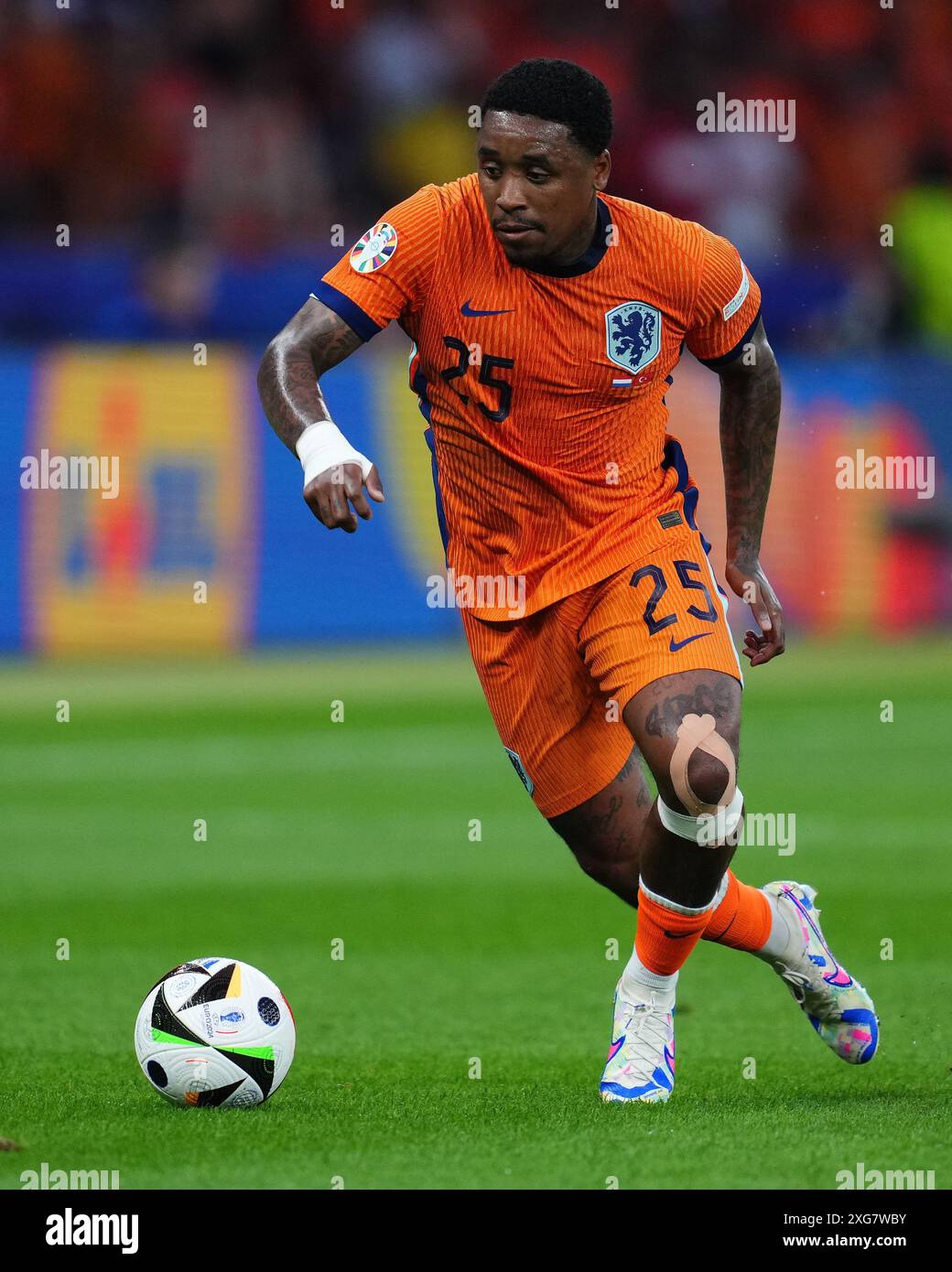 Steven Bergwijn of Netherlands during the UEFA Euro 2024 match between ...