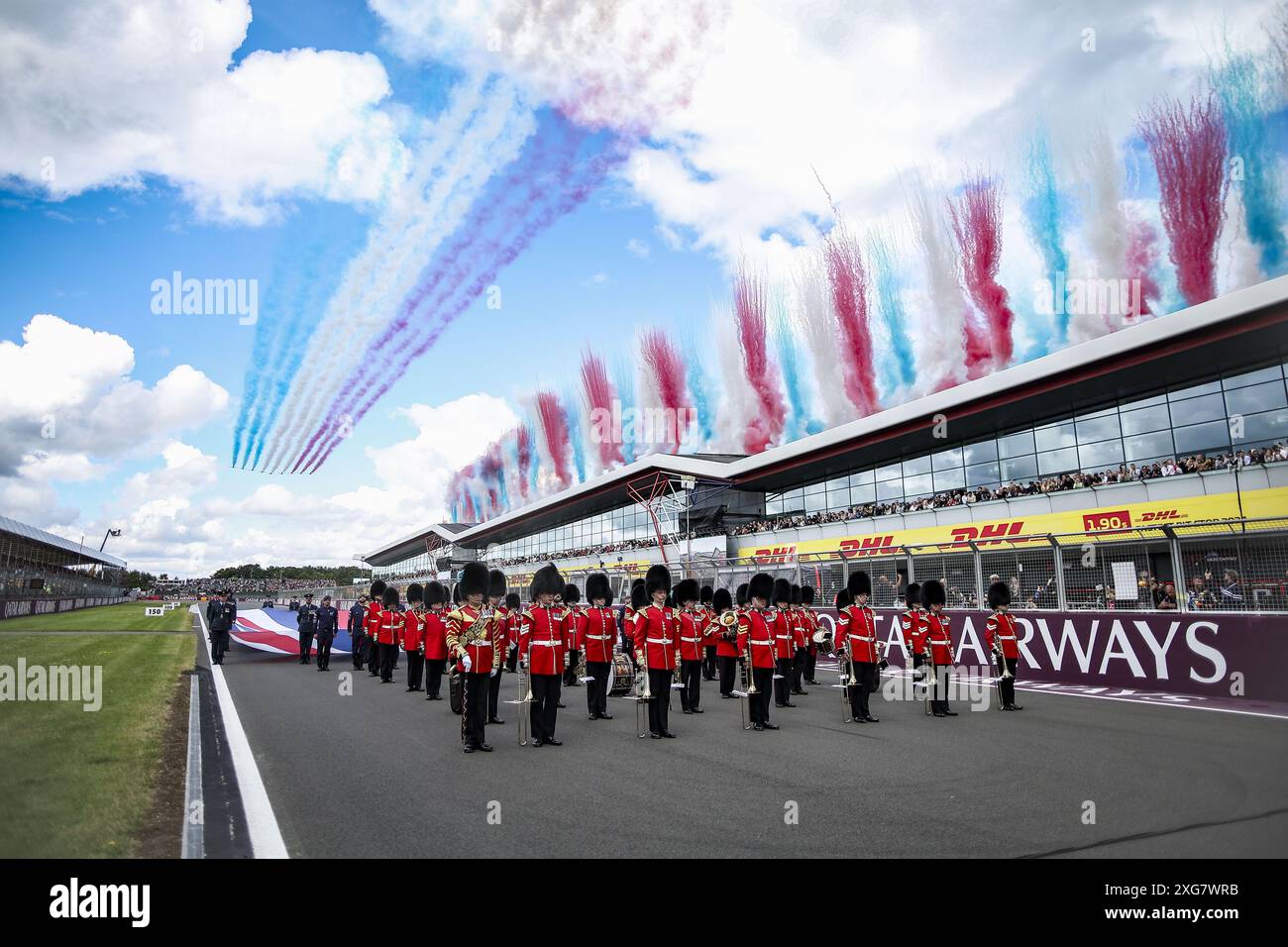 starting grid, national anthem during the Formula 1 Qatar Airways ...